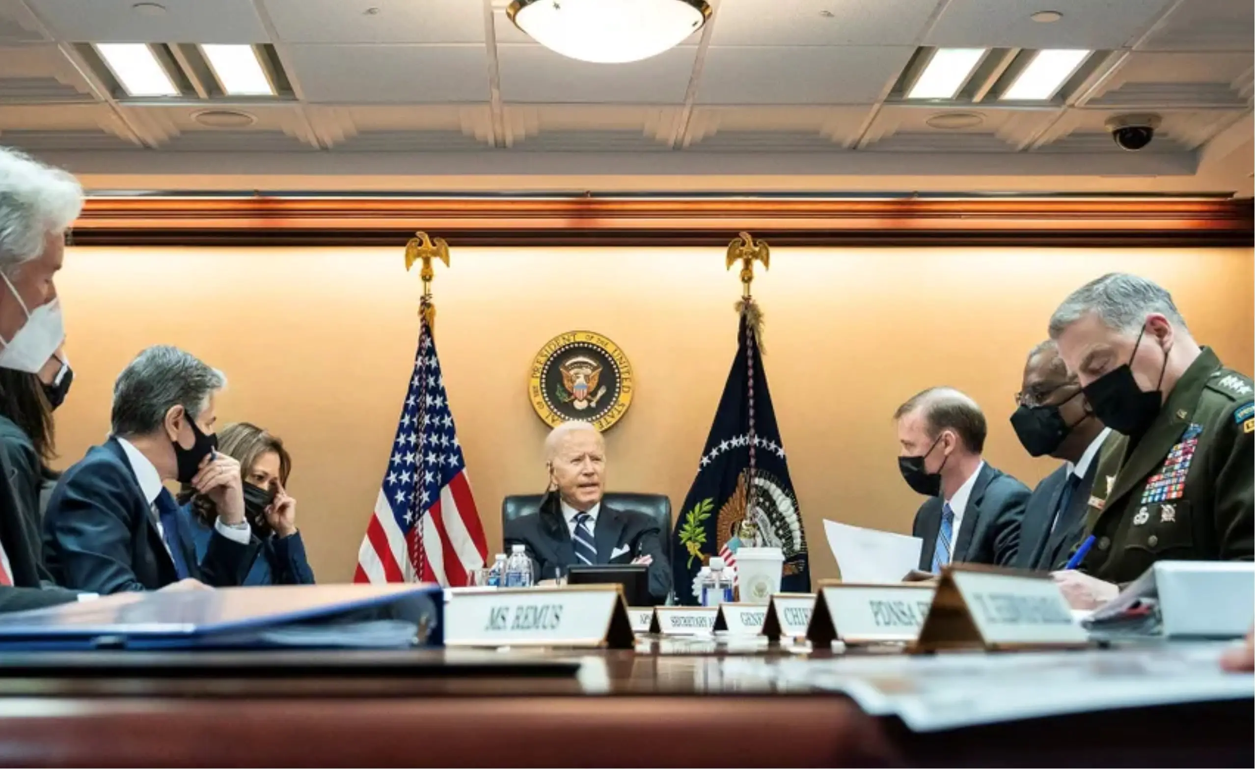 Ex-CIA Agent Says Intel Community Will Interfere Again in 2024 Election ...