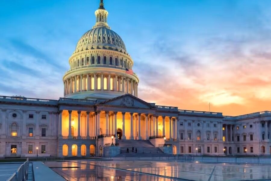 Senate Lawmakers Pass FISA Reauthorization in Late-Night Vote - News ...