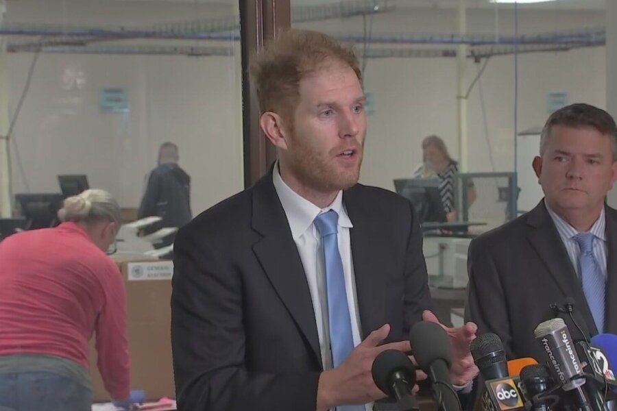 Maricopa County Election Official Stephen Richer Announces He Plans to ...