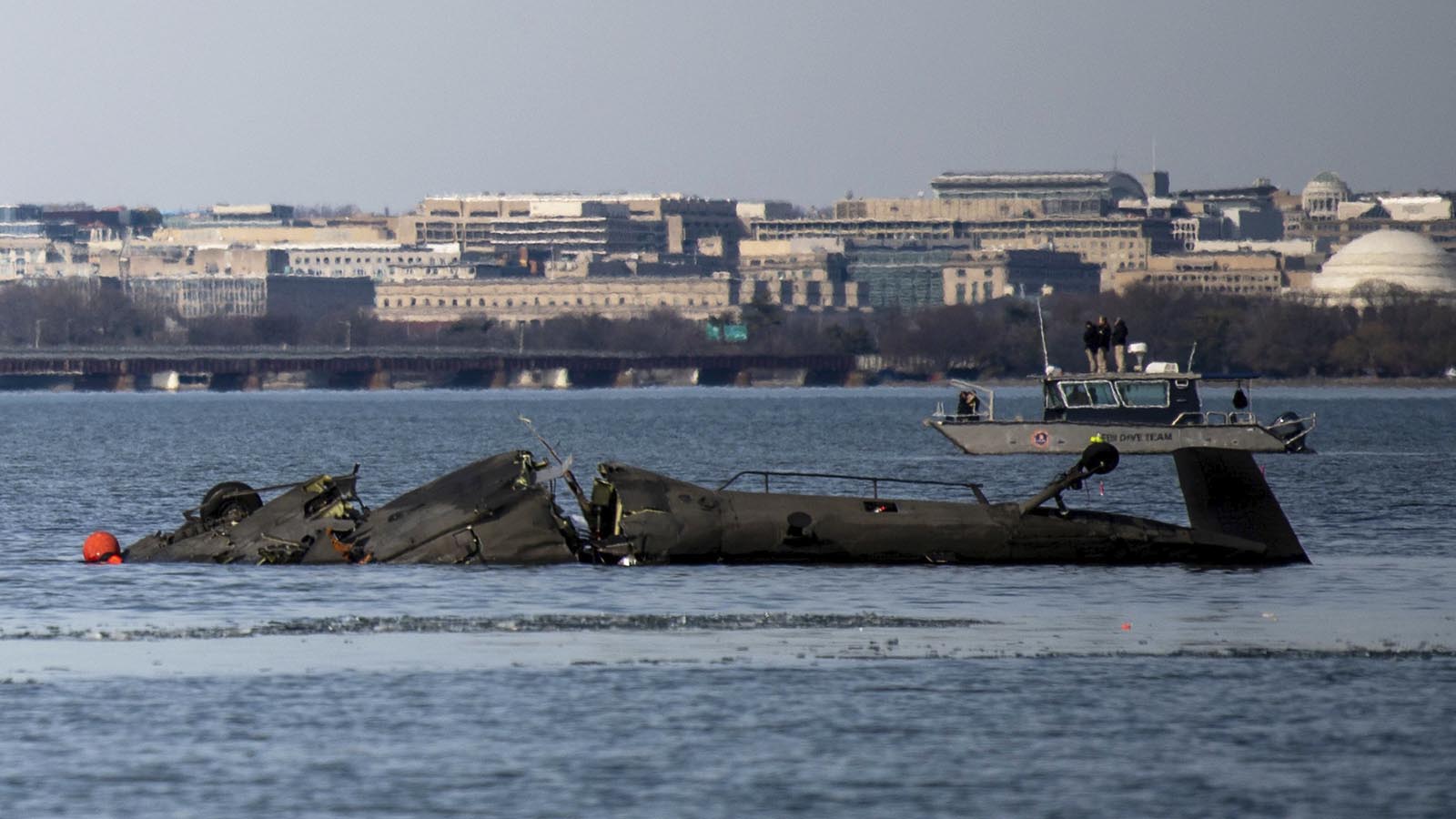 New Details Emerge About Actions of Black Hawk Pilots in Deadly DC Mid ...