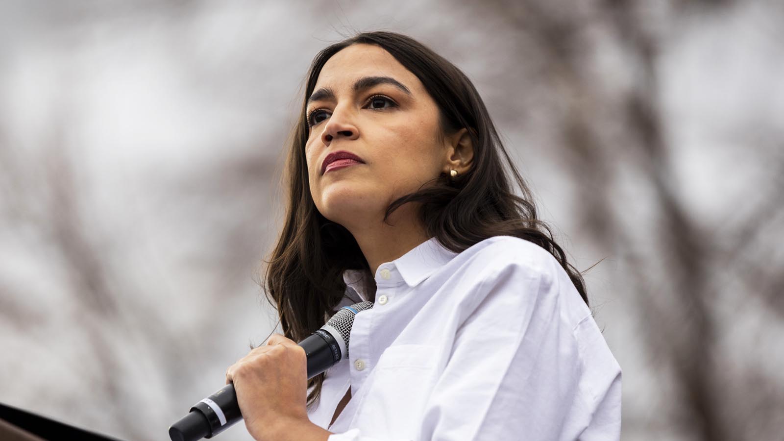 DHS Threatens AOC with Arrest - News Addicts