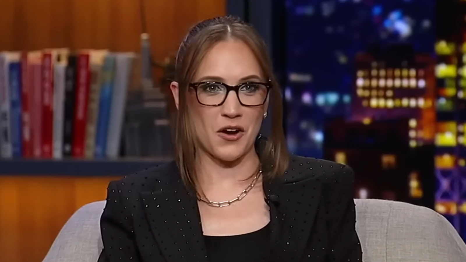 Beloved Fox News Host Gives Fans Positive Health Update - News Addicts