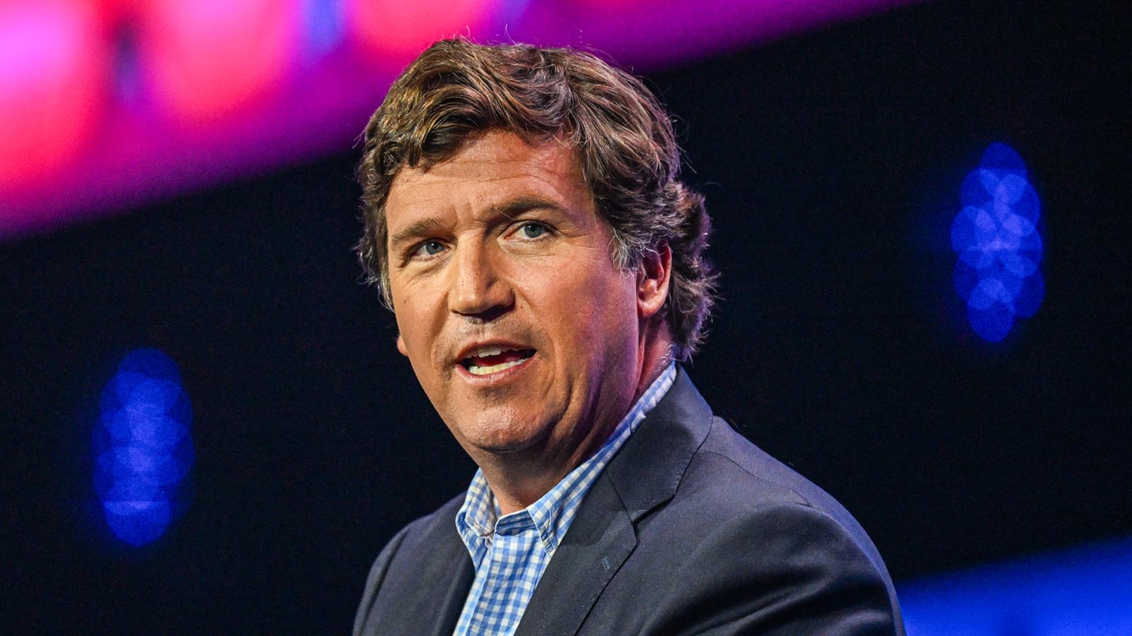 Tucker Carlson Calls Out ‘Deep State’ Reporter At Fox News - News Addicts